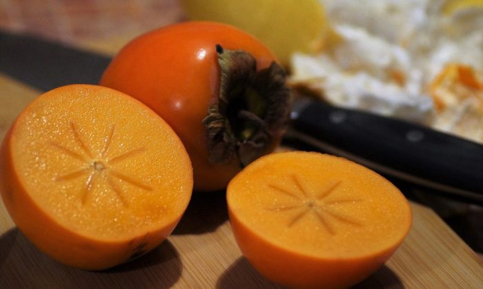 How can you tell that persimmons are ripe?